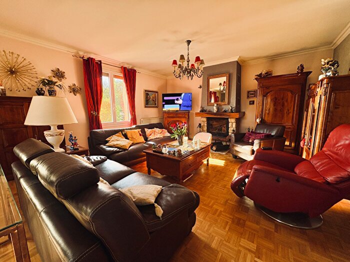 Maison à vendre - Le Poinçonnet - 8 pièces - 5 chambres