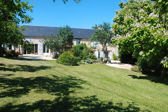 Maison à vendre - Peyrillac-et-Millac - 12 pièces - 7 chambres