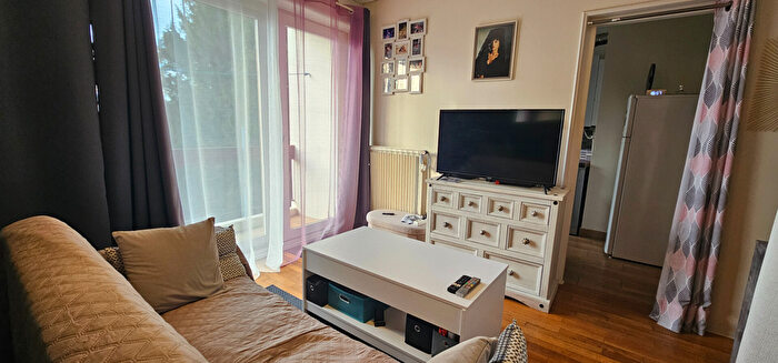 Appartement à vendre - Saintes, La Gare, Sébastien de Brouard, La Fenêtre - 2 pièces - 1 chambre