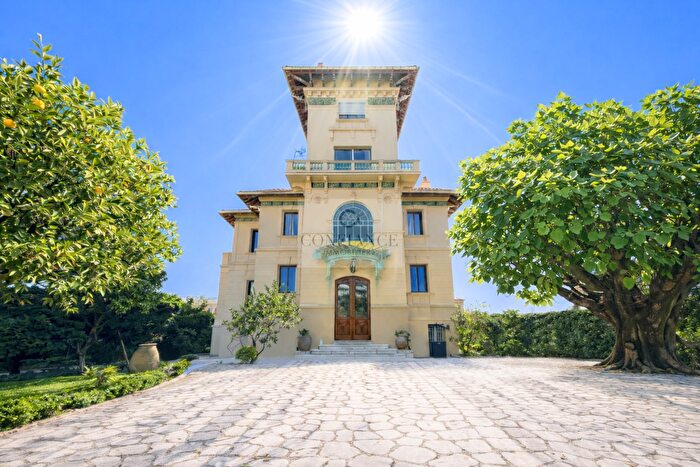 Maison à vendre - Nice, Saint-Lambert, Bas-Cimiez - 11 pièces - 7 chambres