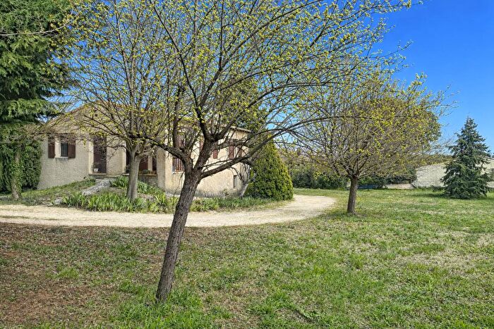Maison à vendre - Saint-Saturnin-lès-Avignon - 4 pièces - 3 chambres