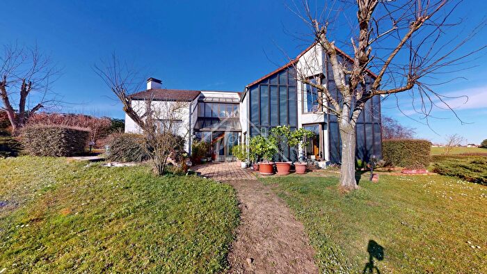 Maison à vendre - Gannat - 9 pièces - 3 chambres