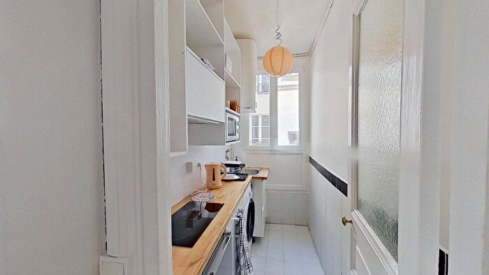 Appartement 2 pièces à Montmartre, Paris 18ème arrondissement, à louer