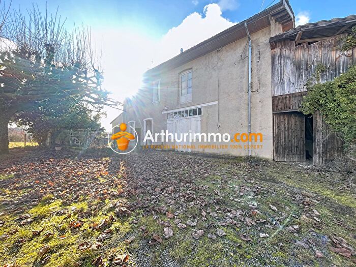 Maison 4 pièces à Montcarra, à vendre
