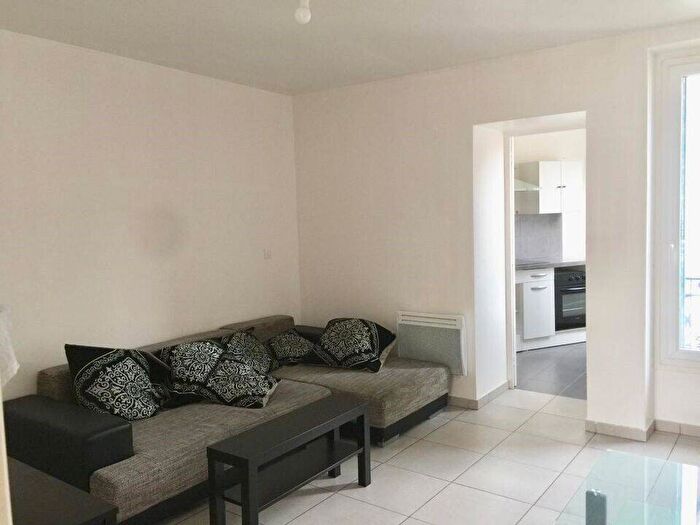 Appartement à louer - Le Village, Élancourt - 2 pièces - 1 chambre