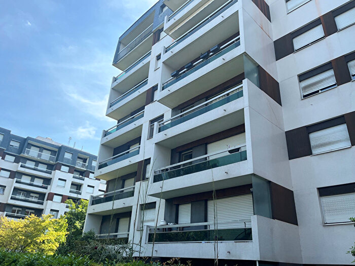 Courbevoie, Bécon : Appartement 4 pièces à vendre