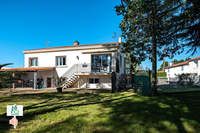 Maison à vendre - Luçon - 7 pièces - 5 chambres