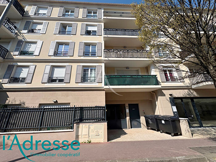 Appartement 3 pièces à Noisy-le-Grand, Centre-ville, à vendre