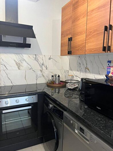 Appartement à louer - Albigny-sur-Saône - 3 pièces - 1 chambre