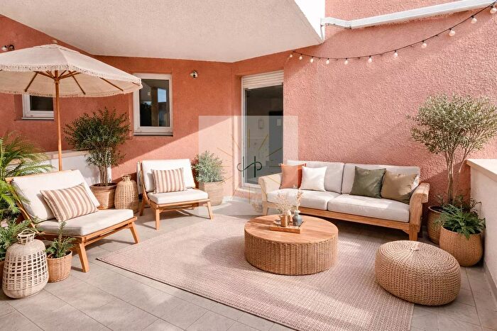 Appartement à vendre - Pierrelatte - 5 pièces - 2 chambres