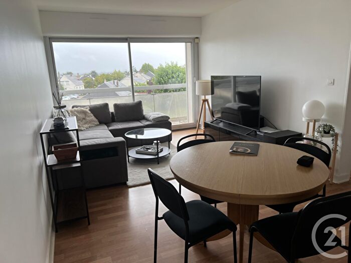 Appartement à louer - Beaugency - 3 pièces - 2 chambres