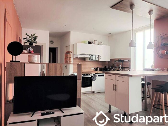 Appartement à louer - Allées Paul Riquet, Béziers - 1 pièce - 2 chambres