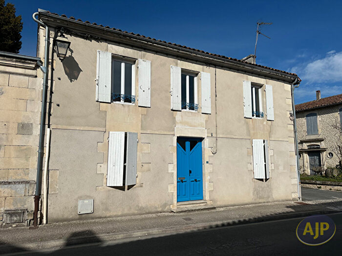 Maison à vendre - Pérignac - 7 pièces - 3 chambres