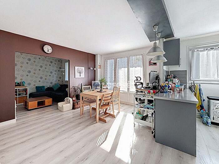 Appartement 3 pièces à vendre - Saint-Cyr-lécole, Gérard Philippe