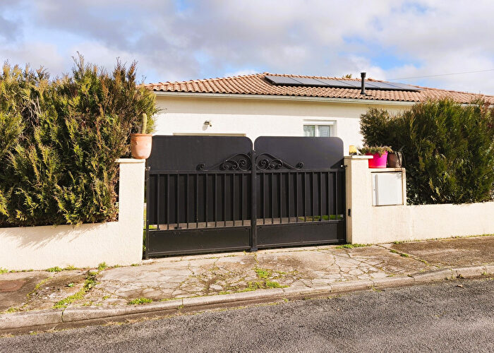 Maison à vendre - Pineuilh - 5 pièces - 4 chambres