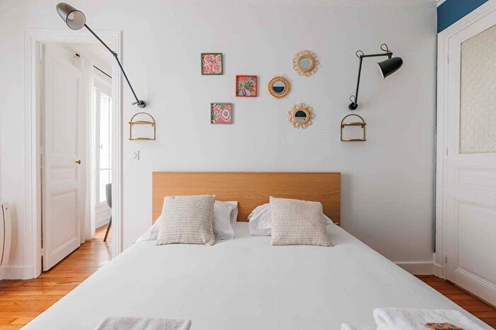 Appartement à louer - Bas Belleville, Paris ème arrondissement - 2 pièces - 1 chambre