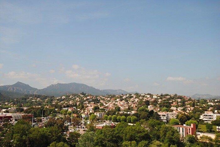 Cannes Marina-La Roubine, Mandelieu-la-Napoule : Appartement 4 pièces à louer
