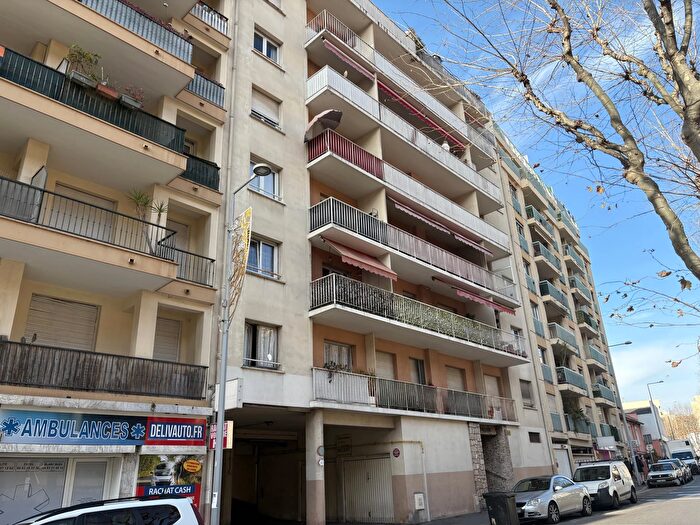 Nice, Madeleine : Appartement 2 pièces à vendre