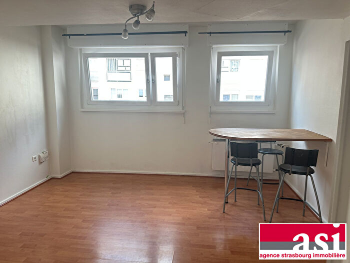 Appartement à louer - Strasbourg, Neudorf, Etoile, Gare, Schluthfeld - 1 pièce