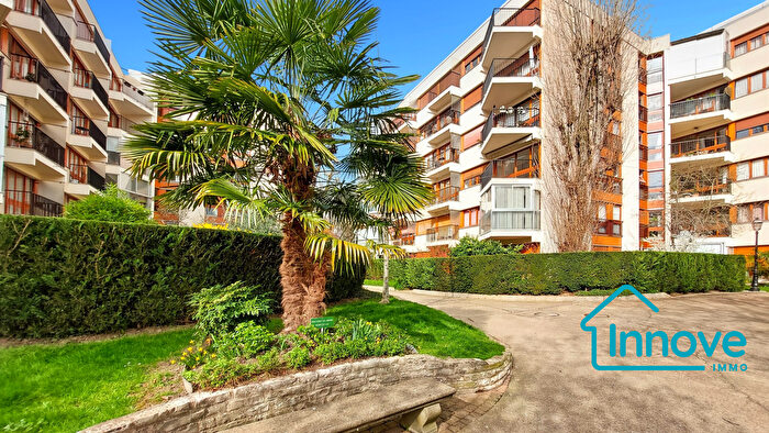 Appartement à vendre - Le Chesnay - 3 pièces - 2 chambres