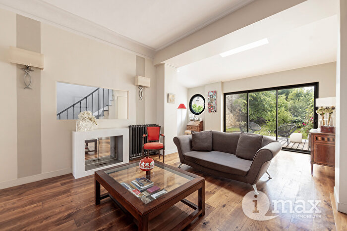 Asnières-sur-Seine, Bécon, Bourguignons : Maison 10 pièces à vendre