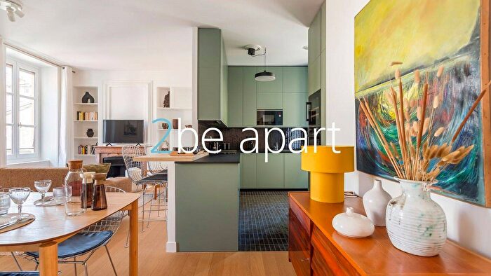 Appartement à louer - Ainay, Lyon ème arrondissement - 3 pièces - 2 chambres