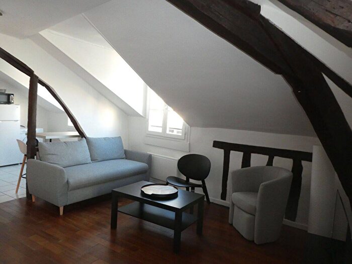 Carmes Sud, Orléans - Appartement 1 pièce à louer