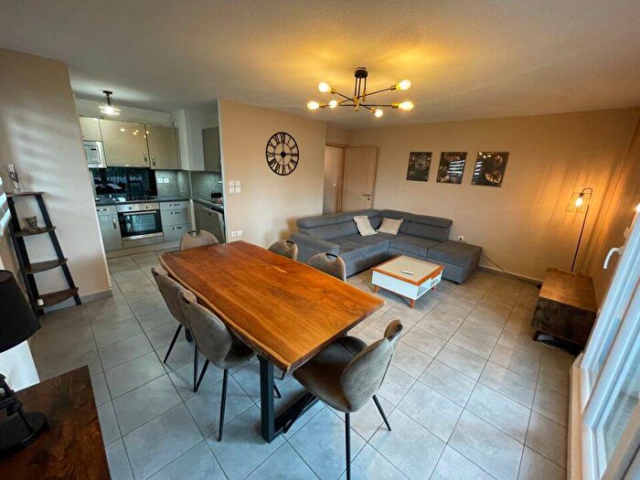 Centre, Wittelsheim : Appartement 3 pièces à louer