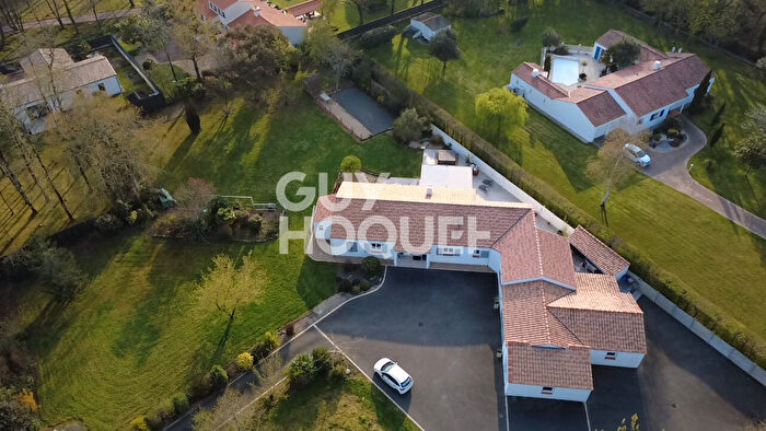 Maison à vendre - Challans, Route de Cholet, Route de la Roche-sur-Yon - 5 pièces - 3 chambres