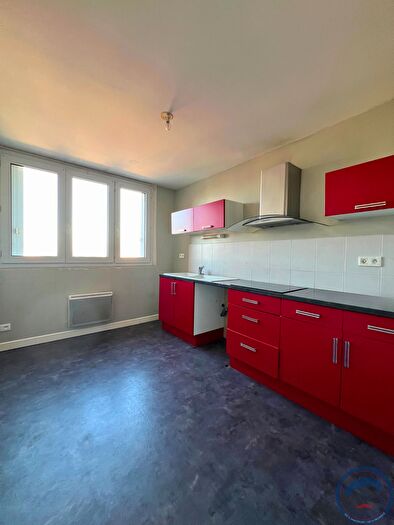 Appartement à vendre - Châtellerault, Ozon - 4 pièces - 2 chambres