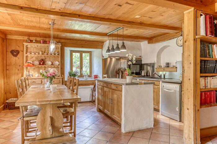 Maison à vendre - Saint-Gervais-les-Bains - 9 pièces - 6 chambres