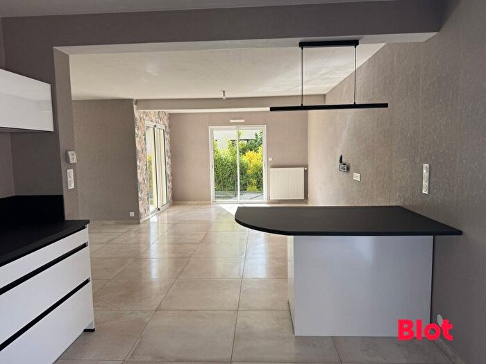 Maison à louer - Vergéal - 5 pièces - 4 chambres