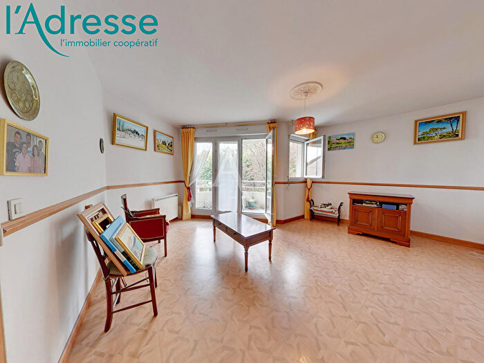 Noisy-le-Grand, Centre-ville - Appartement 4 pièces à vendre