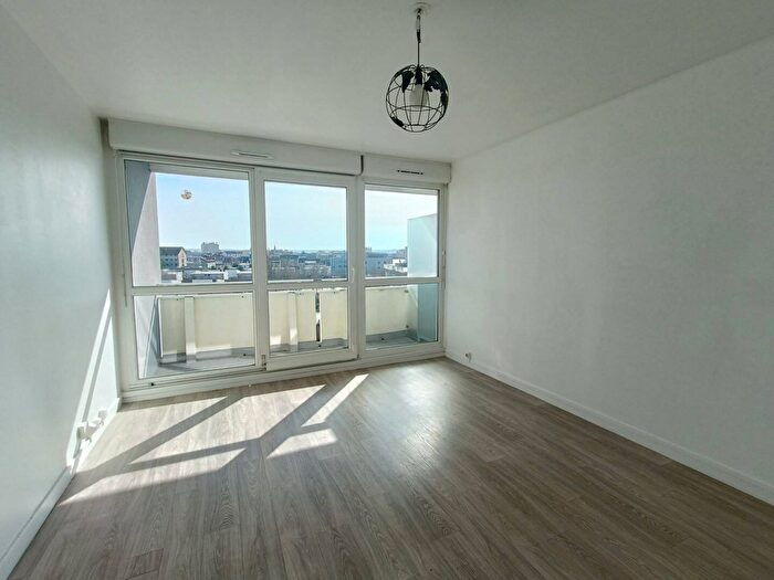 Appartement à louer - Laon Zola-Neufchâtel-Orgeval, Reims - 2 pièces - 1 chambre