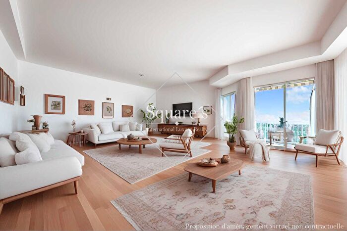 Neuilly-sur-Seine, Parc de Neuilly : Appartement 6 pièces à vendre