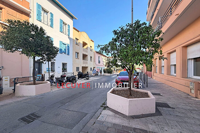 Appartement 2 pièces à vendre - Vallauris, Golfe Juan, Vieux Port