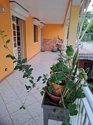 Appartement à louer - Le Lamentin - 5 pièces - 4 chambres