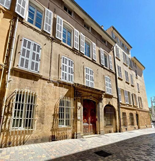 Appartement à louer - Centre Ville, Aix-en-Provence - 1 pièce