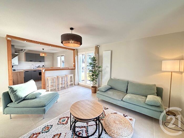 Appartement à louer - Barberaz - 4 pièces - 3 chambres