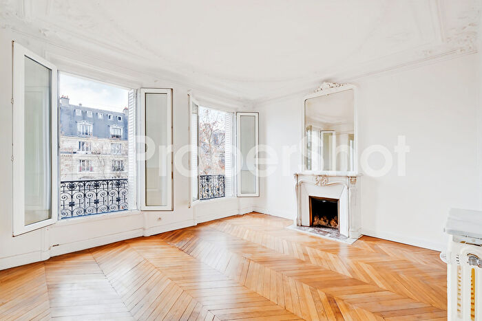 Appartement à vendre - Paris e , Montmartre, Sacré Coeur, Abbesses - 5 pièces - 3 chambres