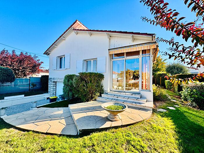 Maison à vendre - Saint-Georges-de-Didonne, Centre-ville - 5 pièces - 3 chambres