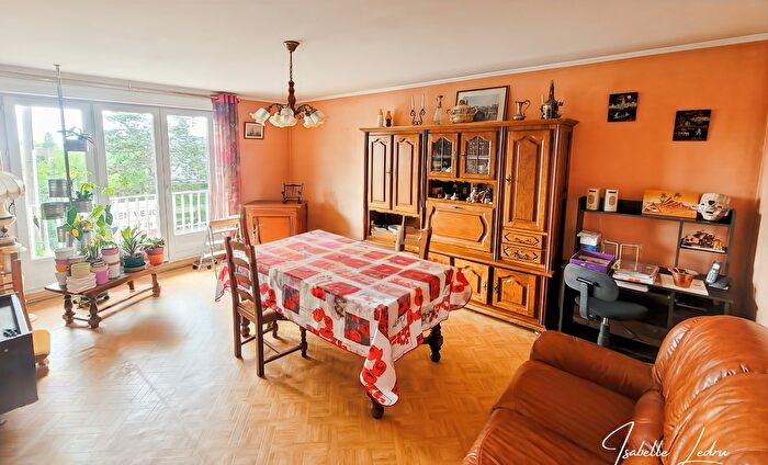 Appartement à vendre - Châteaubriant, Centre-ville, Gare - 4 pièces - 3 chambres