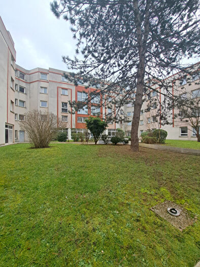 Appartement à louer - Cergy, Axe Majeur, Horloge - 1 pièce