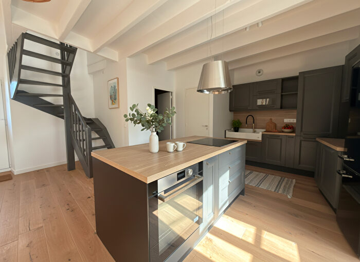 Maison à vendre - Guérande, Centre-ville, Faubourgs - 6 pièces - 4 chambres