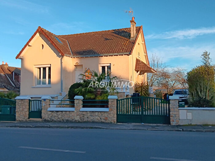 Maison à louer - Thorigné-sur-Dué - 4 pièces - 3 chambres