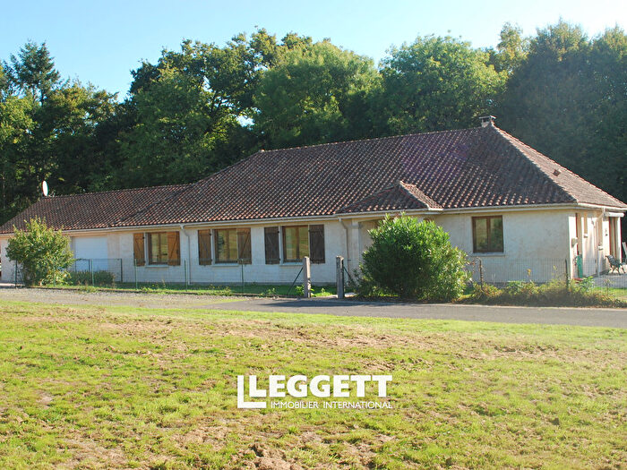 Bussière-Poitevine : Maison 9 pièces à vendre