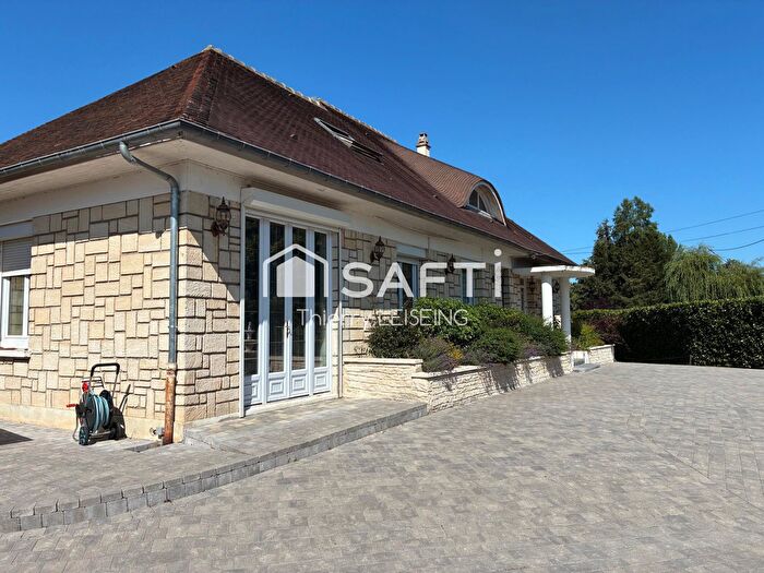 Maison à vendre - Ivry-la-Bataille - 7 pièces - 5 chambres