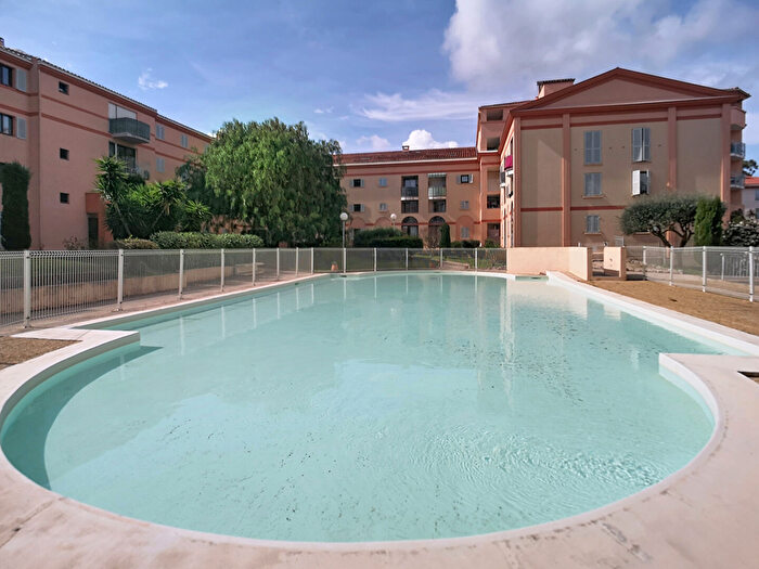 Appartement 2 pièces à vendre - Fréjus, Centre-ville
