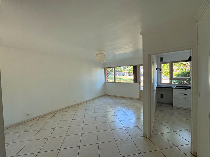 Appartement à vendre - Chaville, Doisu - 3 pièces - 2 chambres