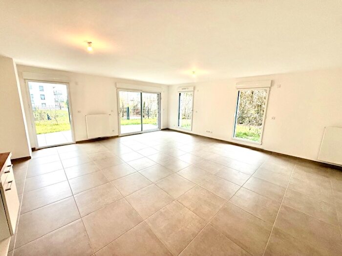 Appartement à vendre - Divonne-les-Bains - 4 pièces - 3 chambres